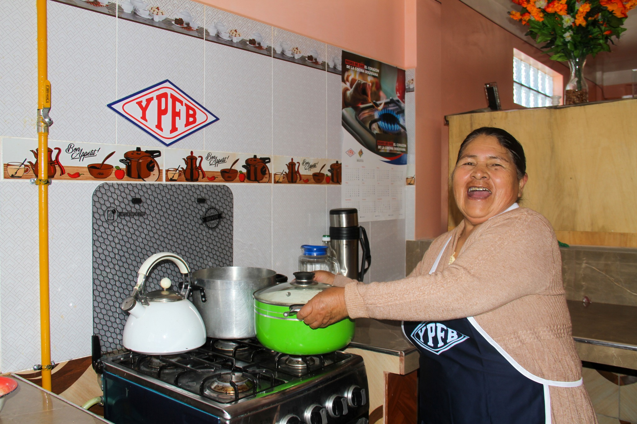 #YPFBInforma | YPFB alcanza el 70% de ejecución en instalaciones de gas domiciliario en Bolivia ...